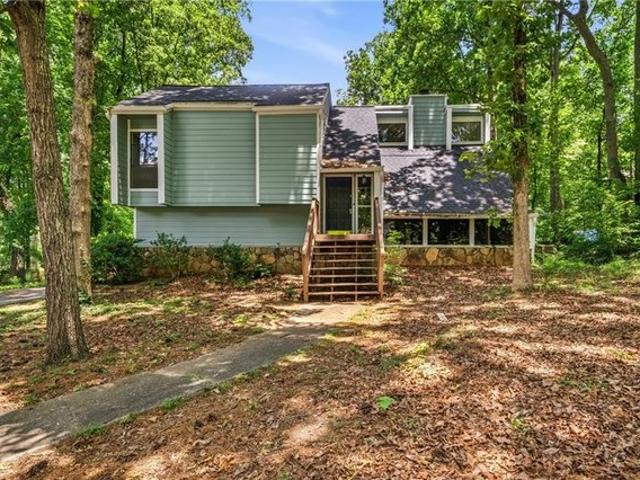 1951 Kinridge Rd, Marietta, GA 30062