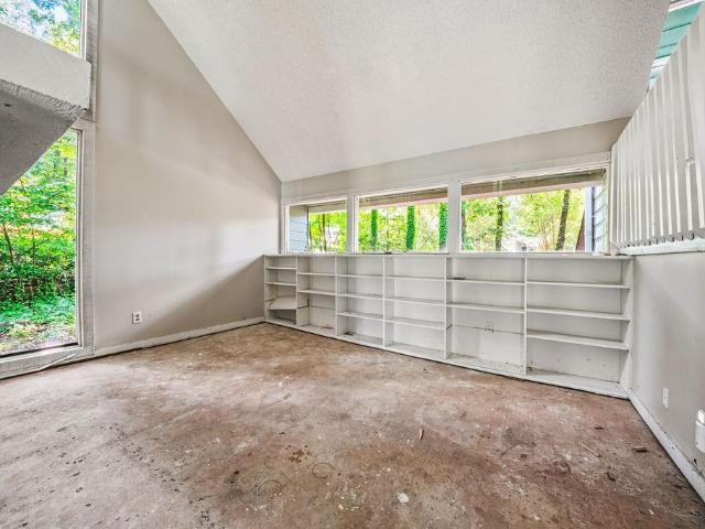 1951 Kinridge Road