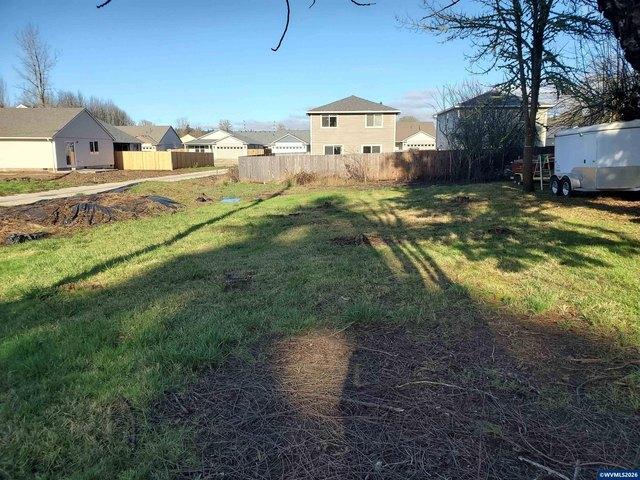 1951 SW 15th Ave, Albany, OR 97321