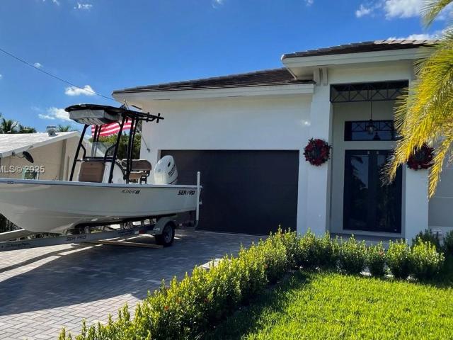 1951 SW 28th Ave, Fort Lauderdale, FL 33312 | MLS #A11818