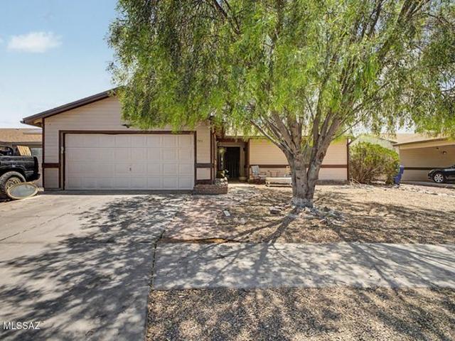 1951 W Cabernet Dr, Tucson, AZ 85746
