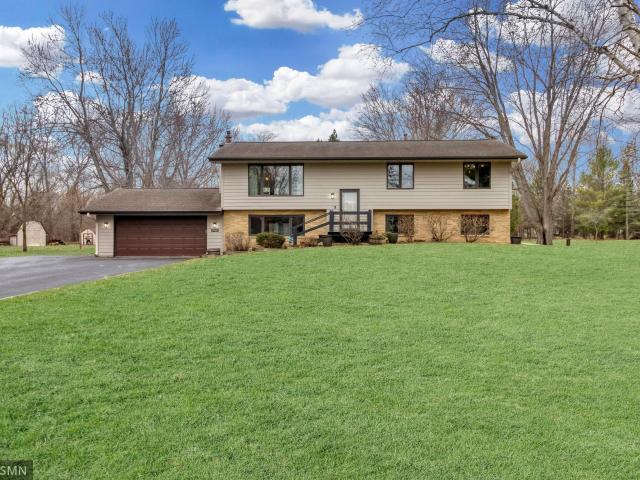 19525 Country Cir E, Corcoran, MN 55374 | MLS #7053 | Compass