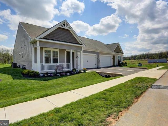 19529 Cosmos St, Hagerstown, MD 21742