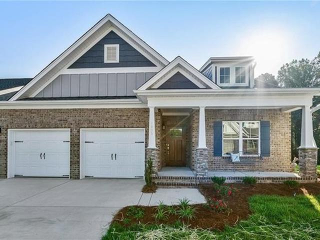 1952 Michelle Dr, Clemmons, NC 27012