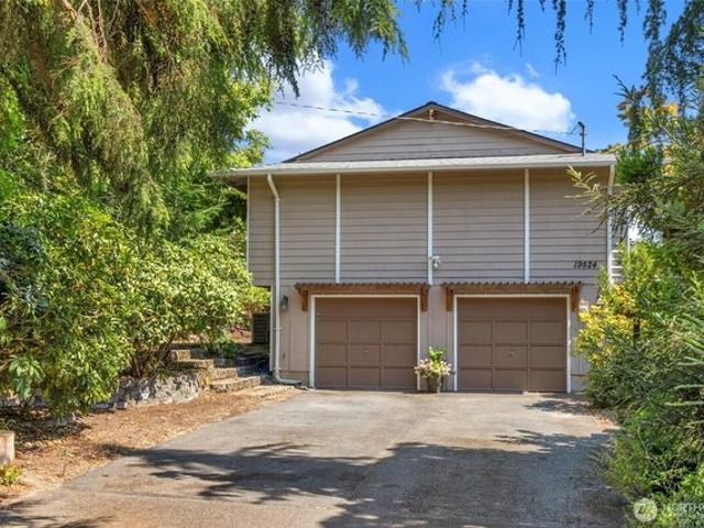 1952 rd Ave NE, Lake Forest Park, WA 98155