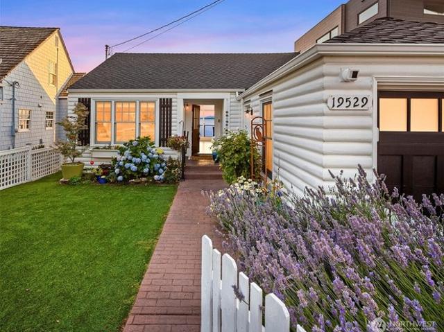 1952 th Ave NW, Shoreline, WA 98177