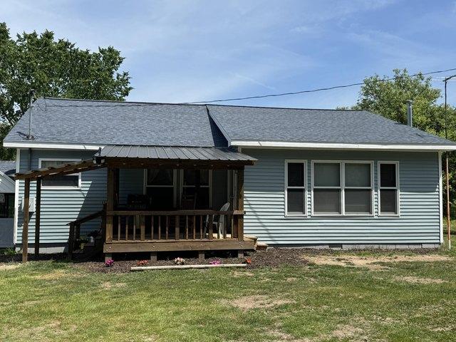 1952 W 16 Rd, Mesick, MI 49668
