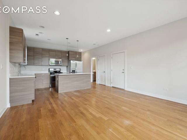 1952 W Erie St 3W, Chicago, IL