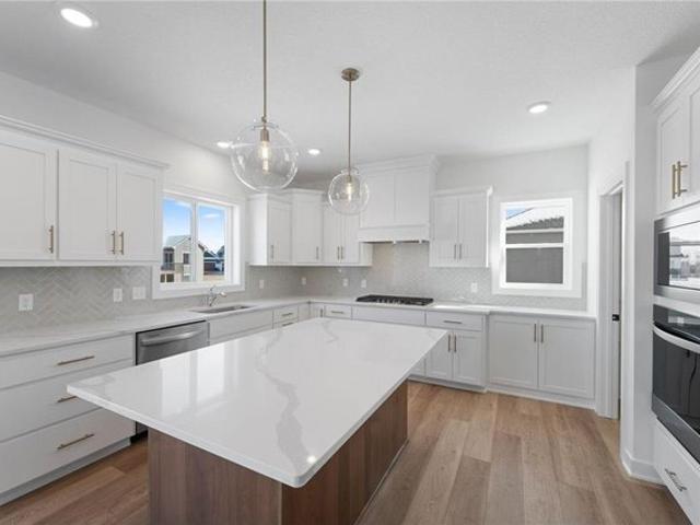 19532 Hammock Ave, Lakeville, MN 55044