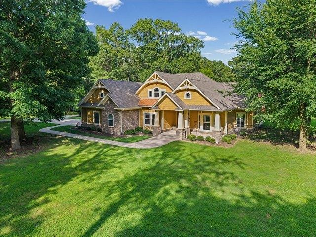 19534 Eastfork Ln, Gravette, AR 72736