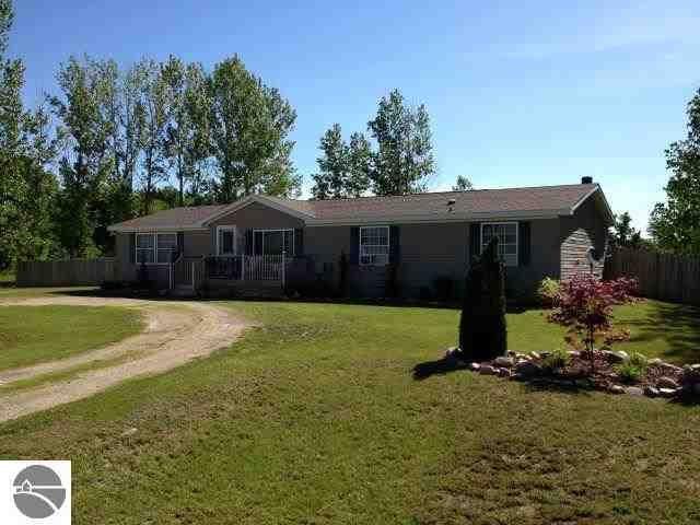 1953 E Brentwood St, Grawn, MI 49637