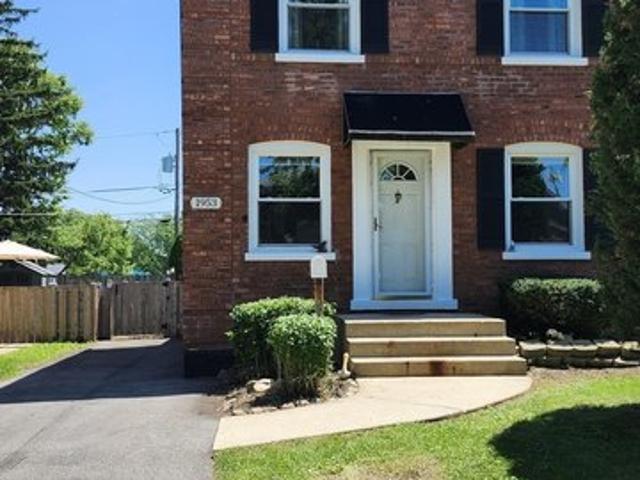 1953 Illinois St, Des Plaines, IL 60018
