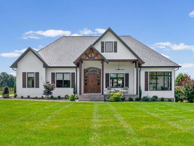 1953 Lovers Ln, Hopkinsville, KY 42240