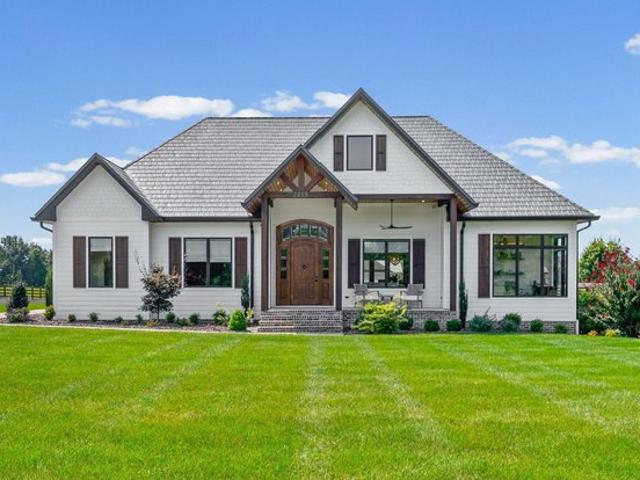 1953 Lovers Ln, Hopkinsville, KY 42240