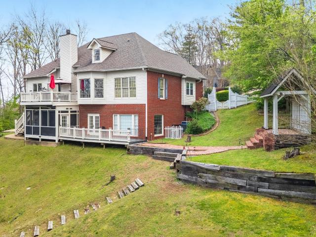 1953 Ridge Point Drive NW