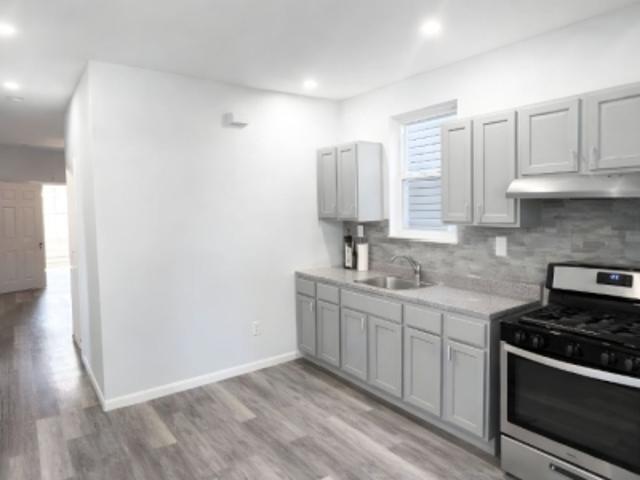 195 22Nd St 2nd Floor