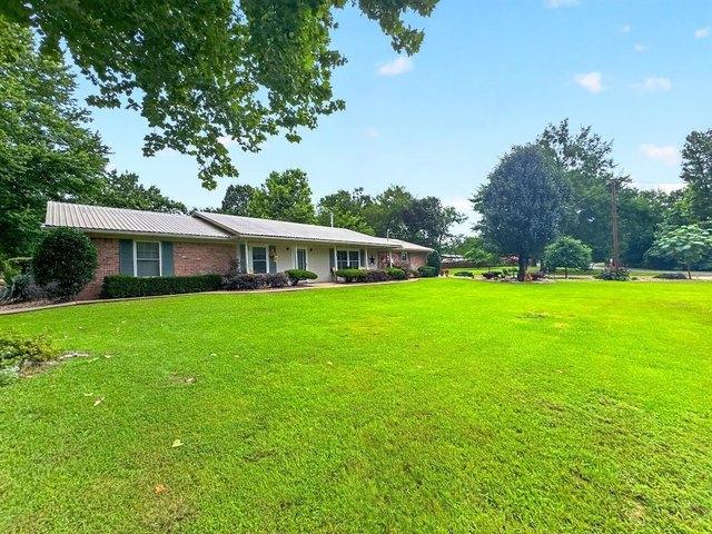 195 County Road 2111, Hughes Springs, TX 75656
