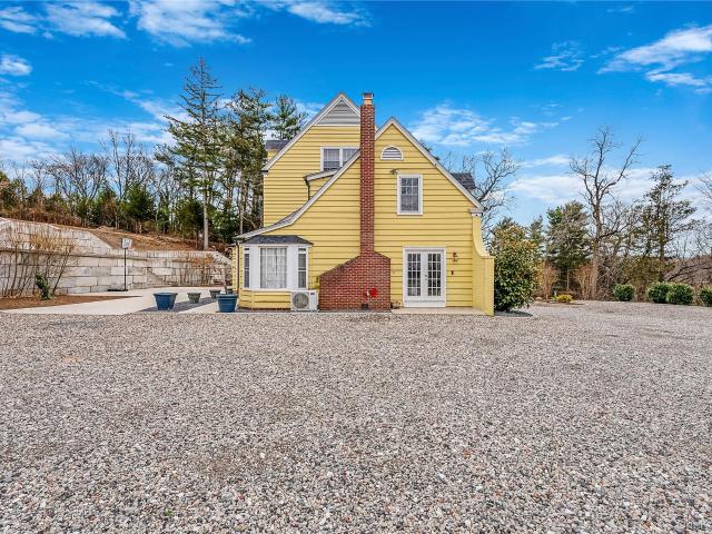 195 Cedar Swamp Road