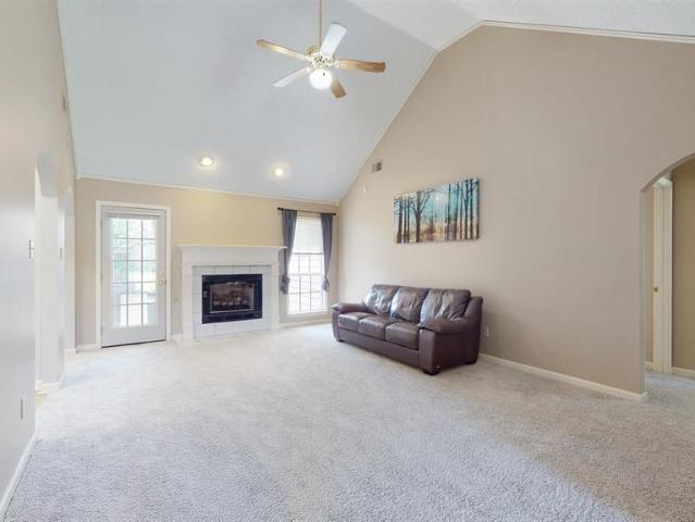 195 cross point dr
