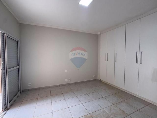 195 Área Útil Casa Alugar, 3 Dormitórios localizado em Rua Zéquinha de Abreu, 620, Parque Anhangüera, Ribeirão Preto, São Paulo, 14095520 | Brasil