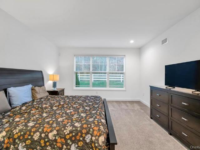 195 Belmont Cir, Yaphank, NY 11980 | MLS #934082