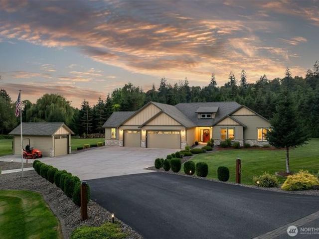 195 Buckingham Dr, Woodland, WA 98674