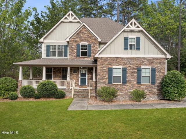 195 Glenmoor Dr, Southern Pines, NC 28387