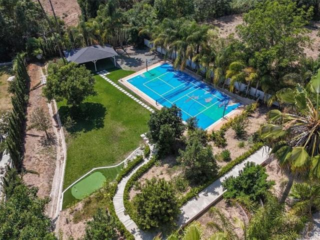 195 Flowerfield Lane