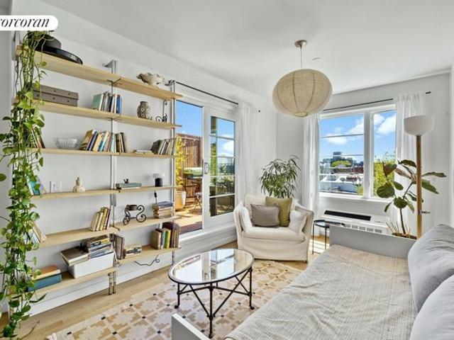 195 Hawthorne St Apt 5S, Brooklyn, NY 11225