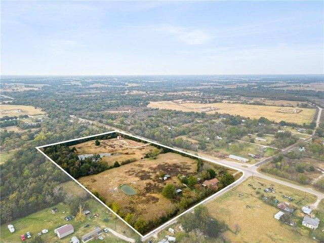 195 L County Road 852, Donie, TX 75838