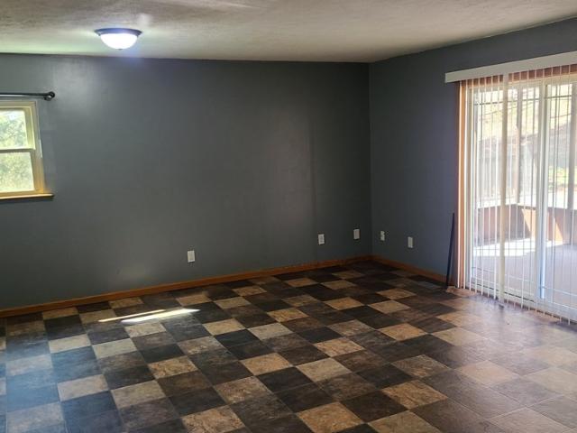 195 Lake Road