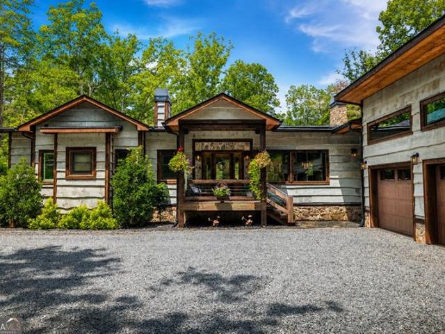 195 Moonshine Way, Blue Ridge, GA 30513