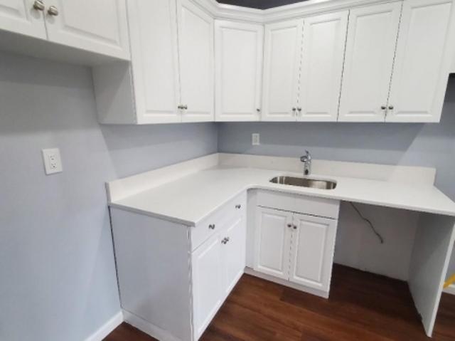 195 Main St # 4B