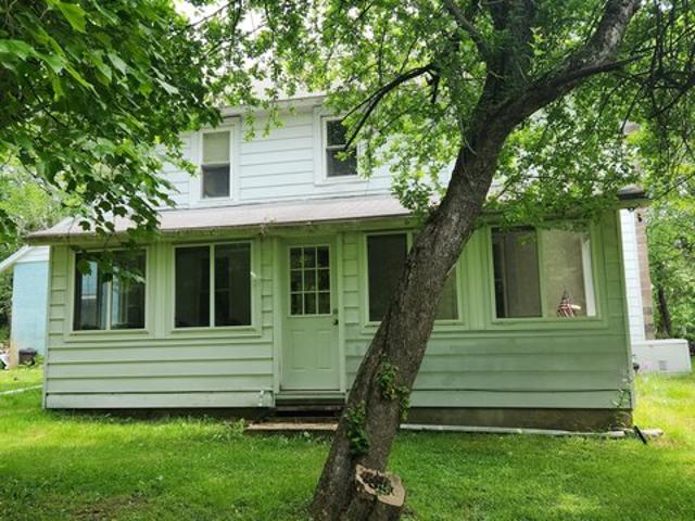 195 Maple St, Tobyhanna, PA 18466