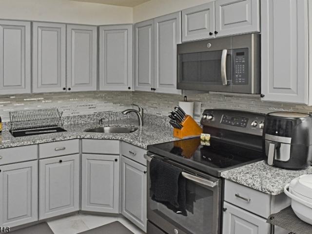 195 N Beverwyck Rd # 17