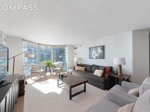 195 N Harbor Dr 3604, Chicago, IL