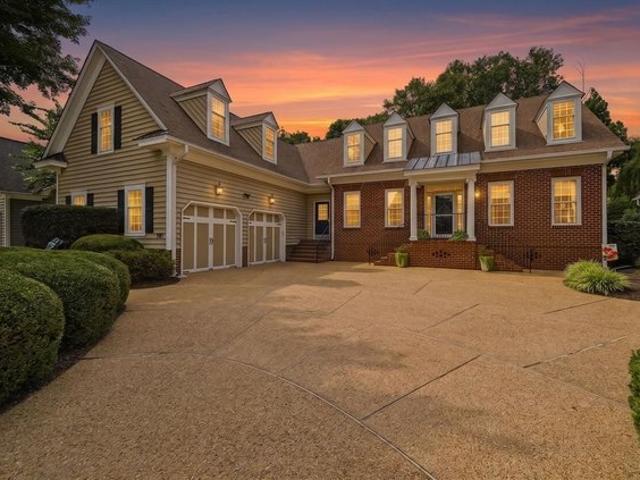 195 Nottinghamshire, Williamsburg, VA 23188