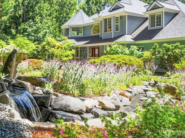 195 NE Lazy Fox Ln, Poulsbo, WA 98370