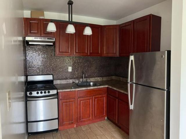 195 Stanhope St #3F, Brooklyn, NY 11237