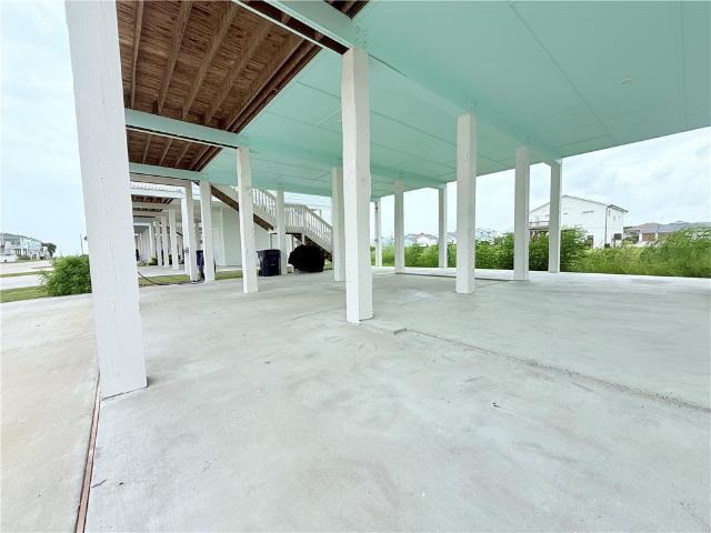 195 Paradise Drive