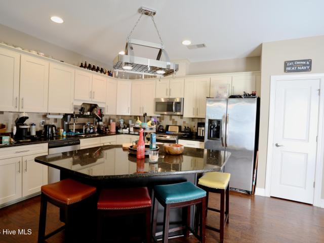 195 Pinebranch Court