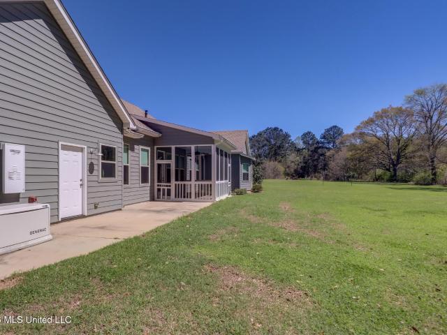 195 Pinecrest Dr, Poplarville, MS 39470 | MLS #4142