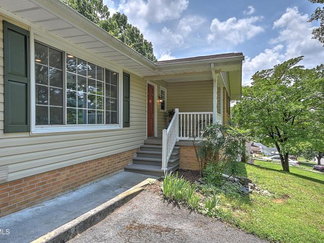 195 Pineview Drive