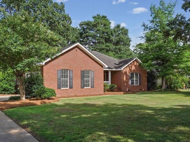 195 Willow Lake Dr, Leesburg, GA 31763