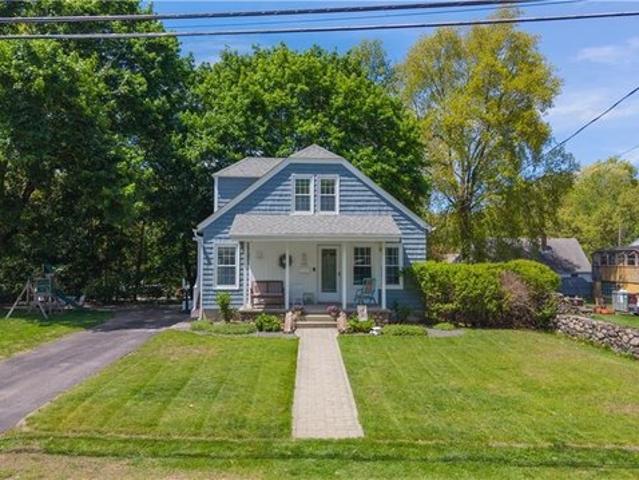 195 Talcott St, Woonsocket, RI 02895