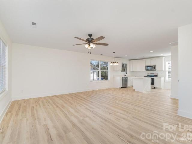 195 Vee Avenue SW