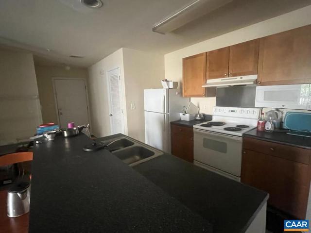 195 Yellowstone Dr # 203