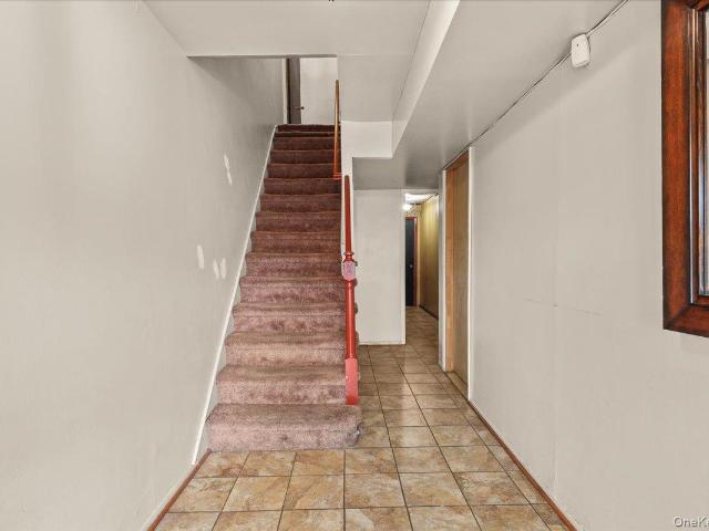 1964 Burke Avenue