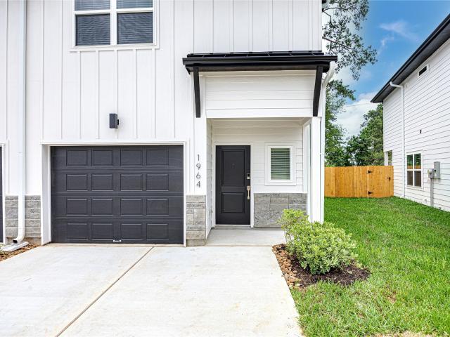 1964 Longmire Villas Ct Court