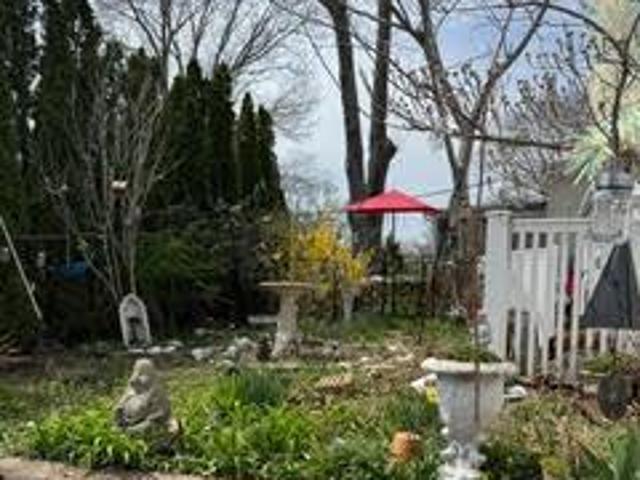 1964 River Road #40